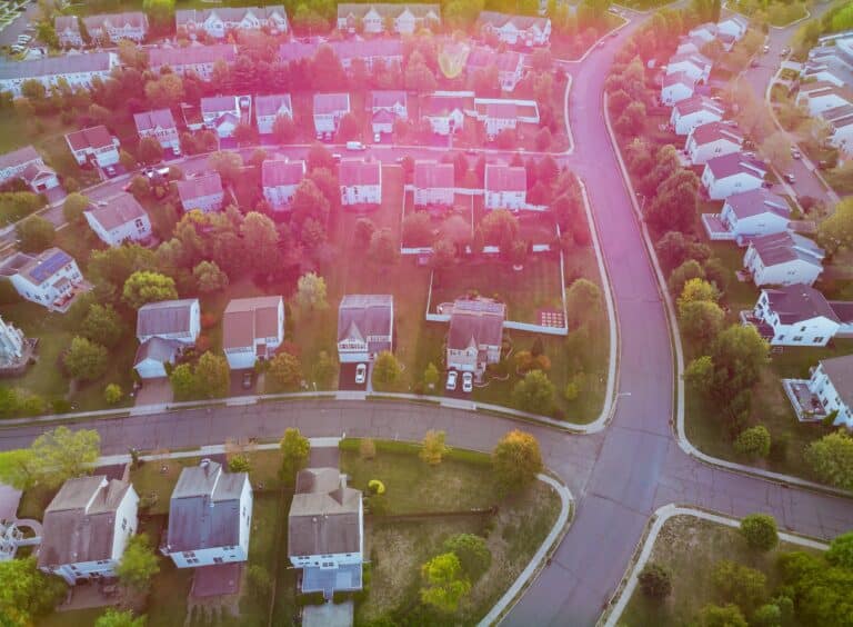 10 Questions to Ask a Home Builder Before Signing a Contract